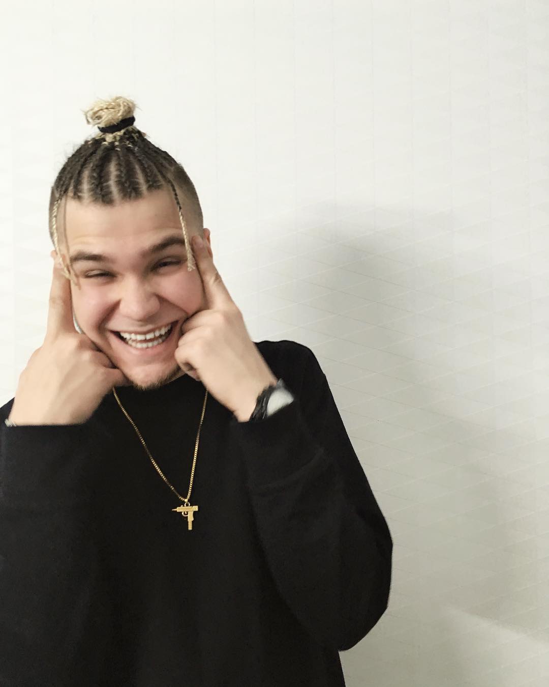 Ploty (Голос улиц) – песни участника шоу на канале Пятница и биография ...