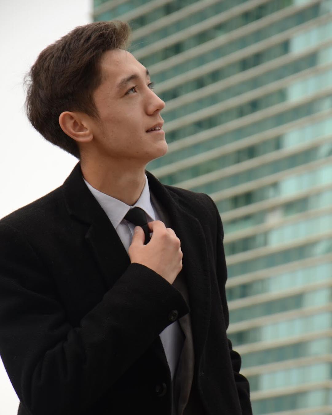 Жуба Рахметов (Песни на ТНТ) – биография певца и его выступление на шоу